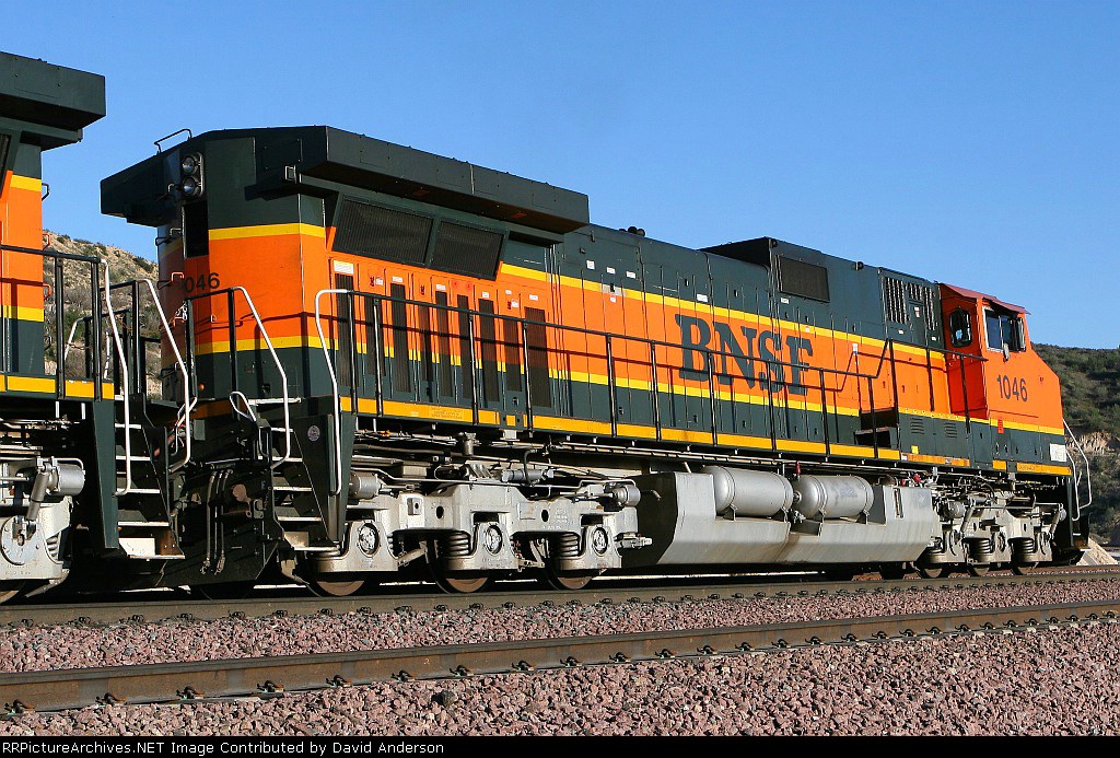 BNSF 1046